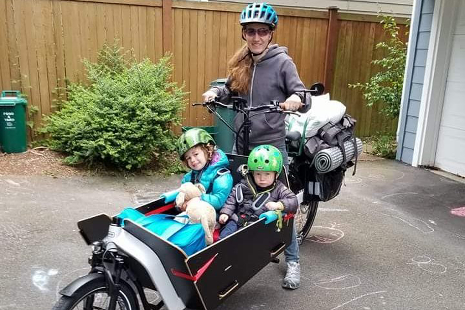 What is a Cargo Bike How to Ride It Safely and Effectively - Family ...